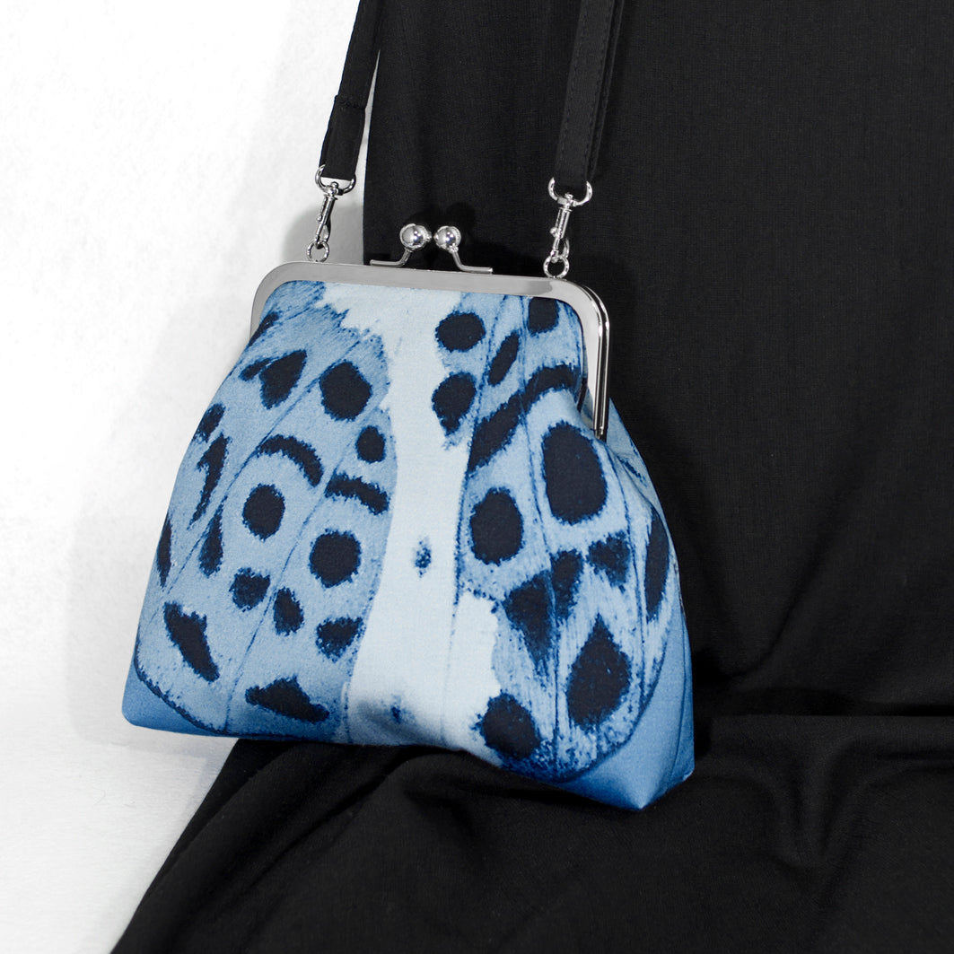 Pikkulaukku, Sininen perhonen - Mia.O – Mia.O Galleria